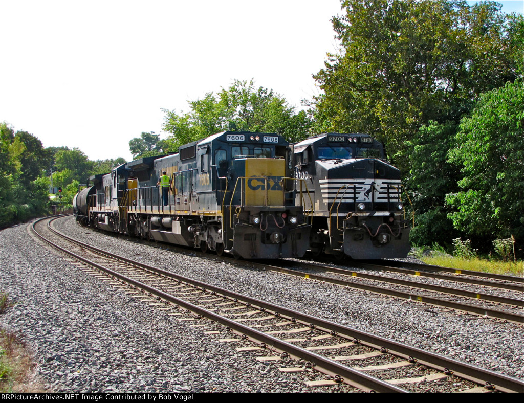 CSX 7606 and NS 9700